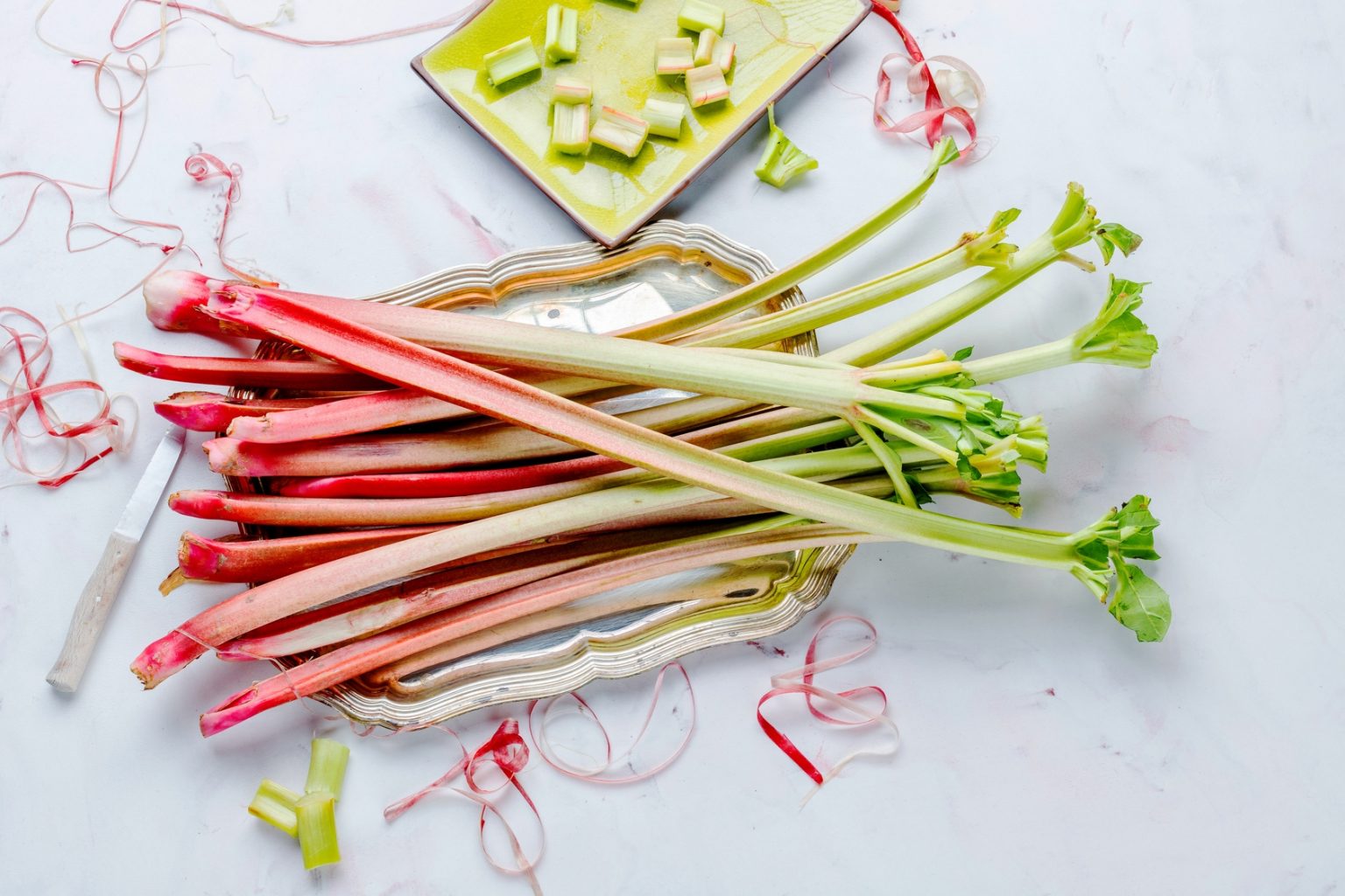 Rabarbar | Przepis na ciasto z rabarbarem | Naturalnie o Zdrowiu